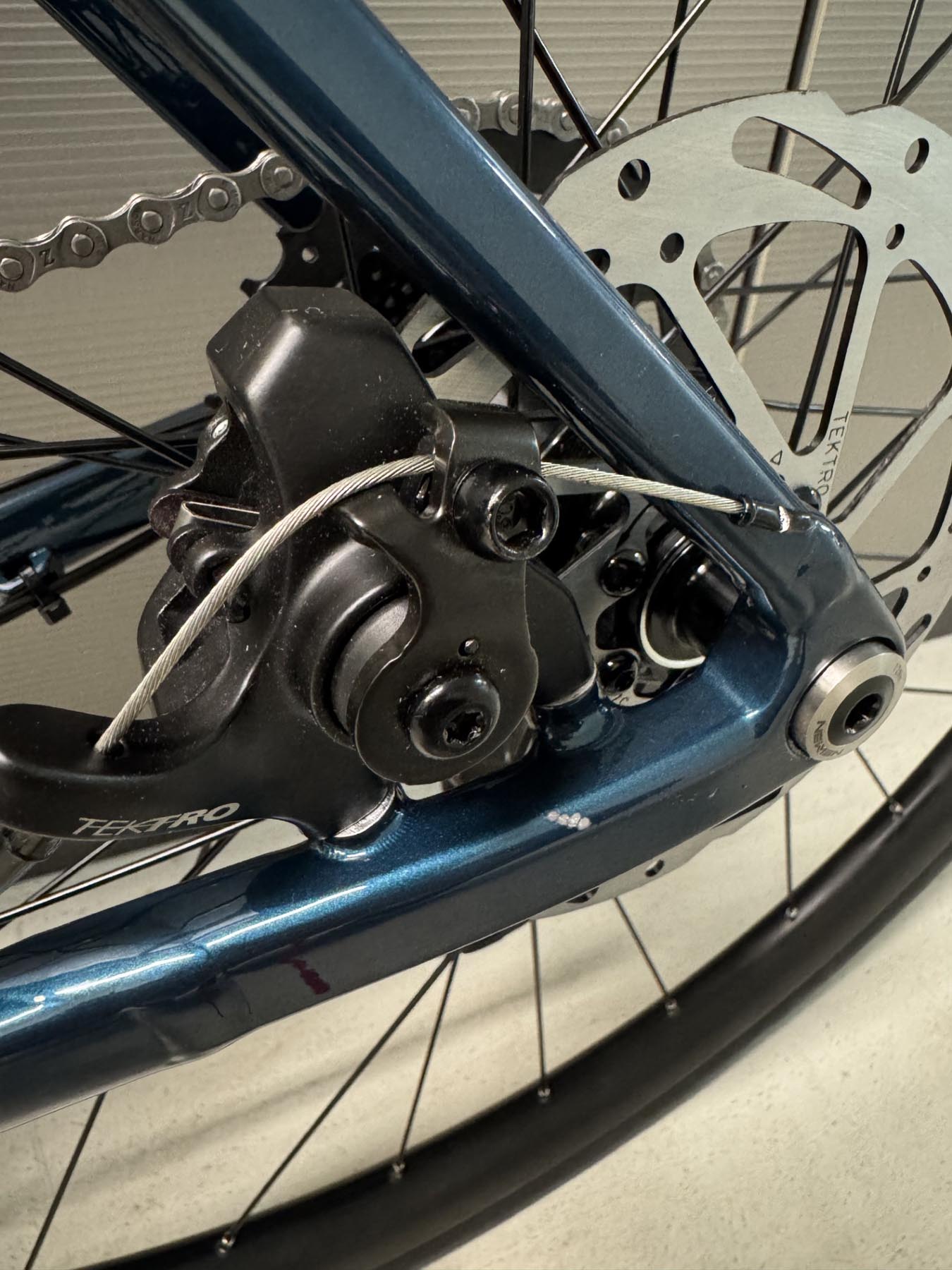 Cube Attain Pro nautica n prism 2026 - Alumiininen Maantiepyörä - Maalipinnan vaurioituminen ...